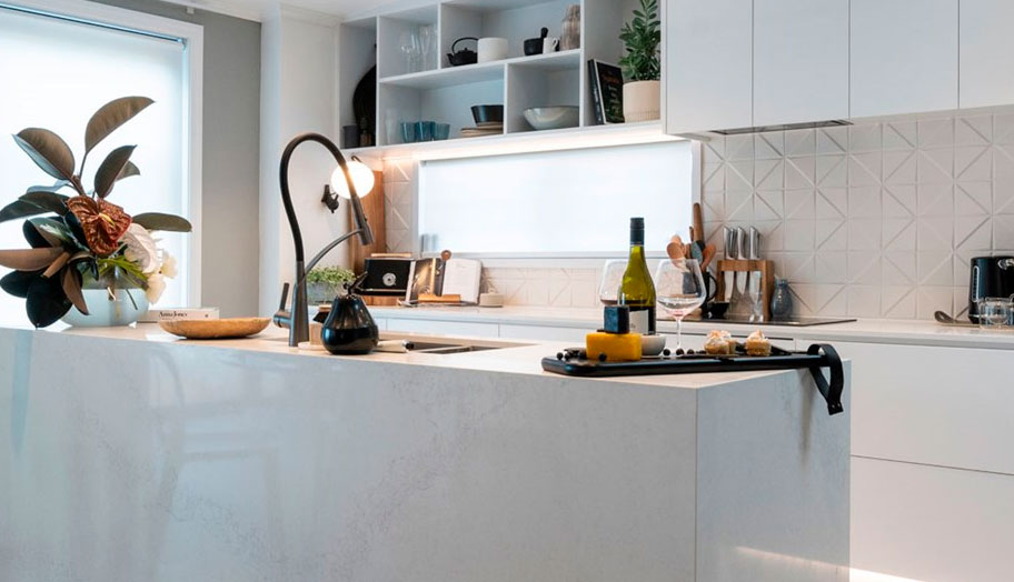 Kitchen Talk - Black or White | PlaceMakers NZ